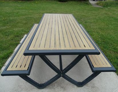 Table pique-nique GMELINA stratifié compact - Metropole Equipements